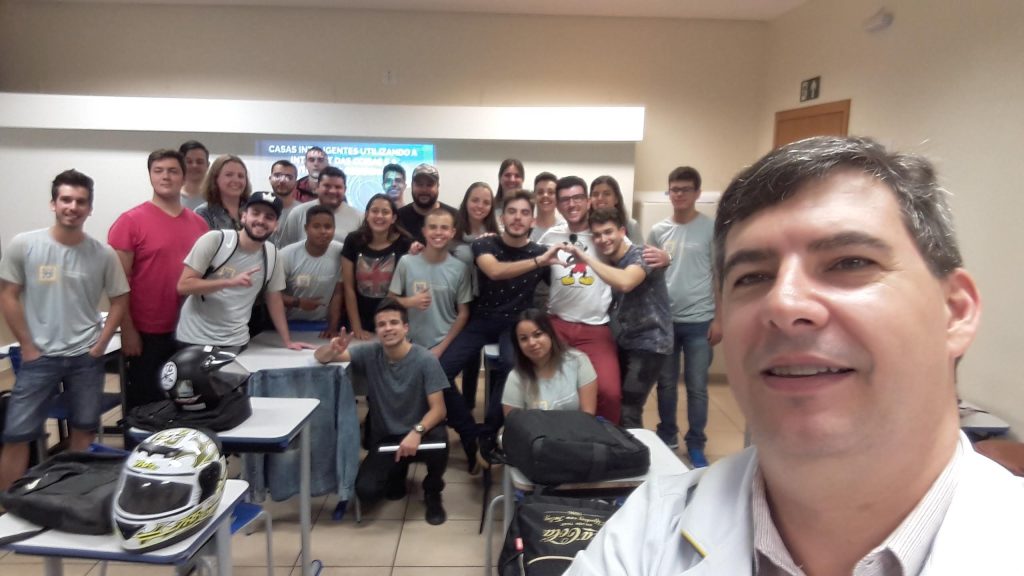 Alunos de ADS apresentam resumos expandidos - UMFG